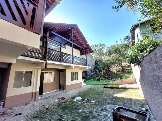 Casa / Sobrado para Venda em Blumenau/SC Velha Central 6 Quartos