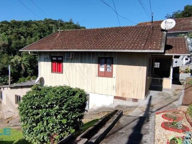 Casa / Sobrado para Venda em Blumenau/SC Velha 2 Quartos