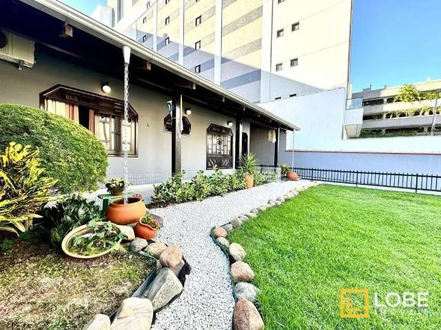 Casa / Sobrado para Venda em Blumenau/SC Velha 3 Quartos