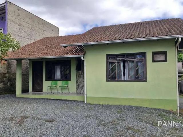 Casa / Sobrado para Venda em Blumenau/SC Velha 3 Quartos
