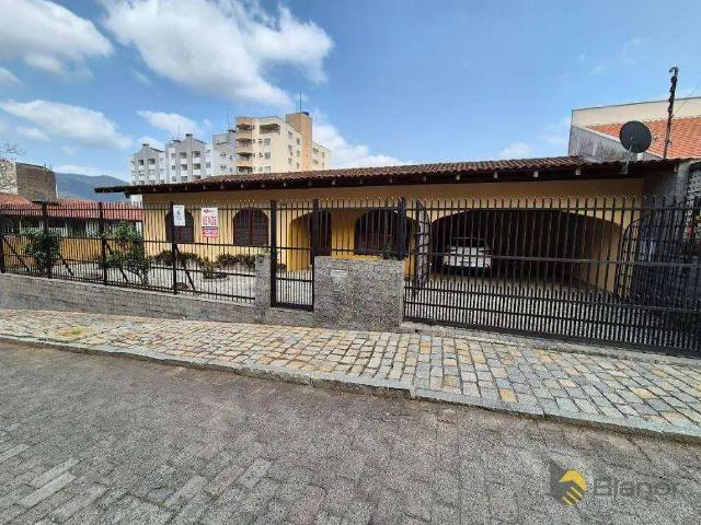 Casa / Sobrado para Venda em Blumenau/SC Velha 3 Quartos