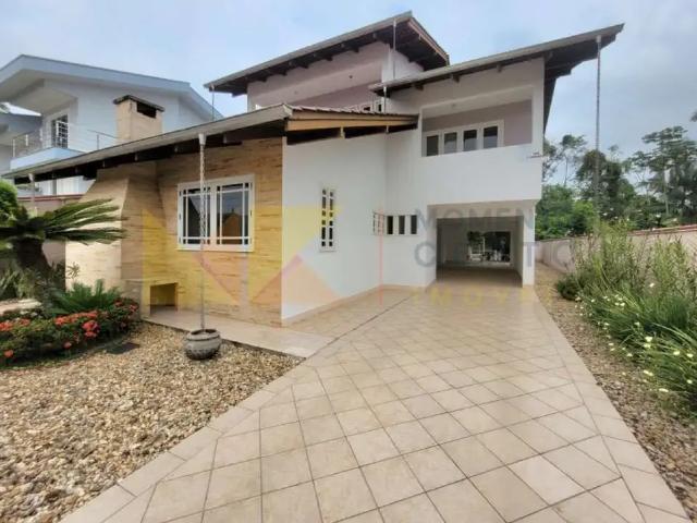Casa / Sobrado para Venda em Blumenau/SC Velha 4 Quartos