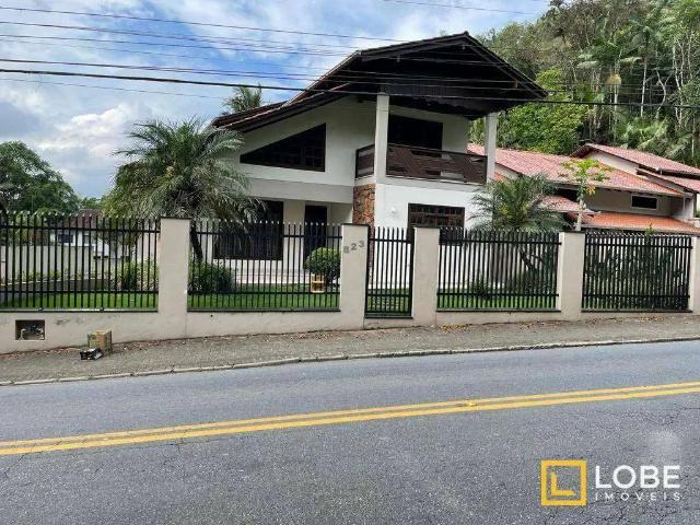 Casa / Sobrado para Venda em Blumenau/SC Velha 4 Quartos