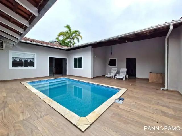 Casa / Sobrado para Venda em Blumenau/SC Velha 4 Quartos
