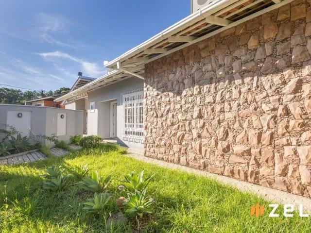 Casa / Sobrado para Venda em Blumenau/SC Velha 4 Quartos