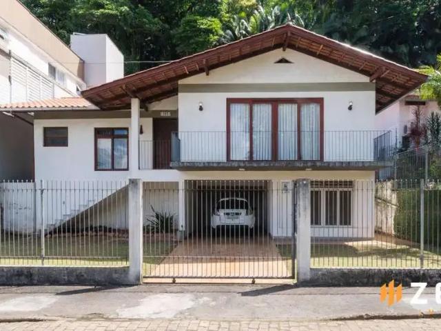 Casa / Sobrado para Venda em Blumenau/SC Vila Nova 3 Quartos