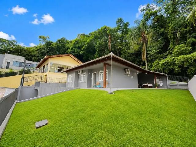 Casa / Sobrado para Venda em Blumenau/SC Vila Nova 3 Quartos