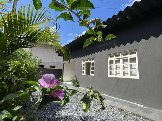 Casa / Sobrado para Venda em Blumenau/SC Vila Nova 3 Quartos