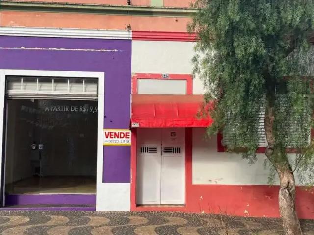 Casa / Sobrado para Venda em Brotas/SP Centro 3 Quartos