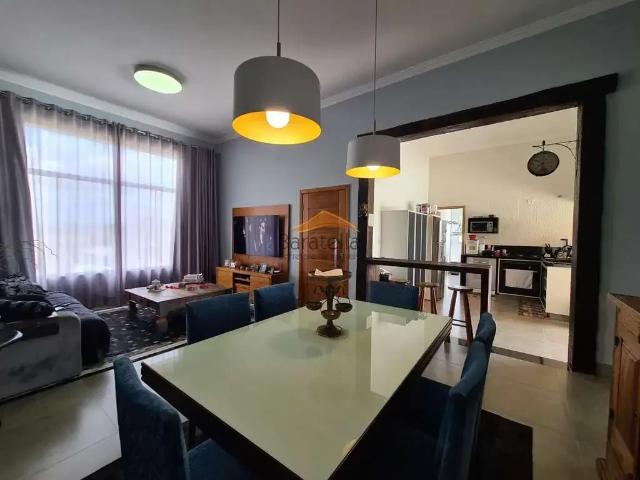 Casa / Sobrado para Venda em Bragança Paulista/SP Condomínio Jardim Flamboyan 3 Quartos