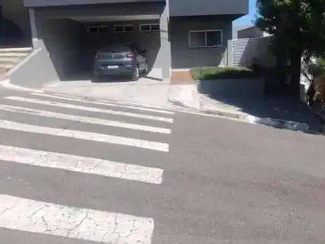 Casa / Sobrado para Venda em Bragança Paulista/SP Condomínio Portal da Serra 3 Quartos