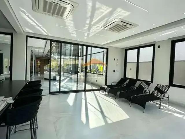 Casa / Sobrado para Venda em Bragança Paulista/SP Condomínio Vale das Águas 4 Quartos