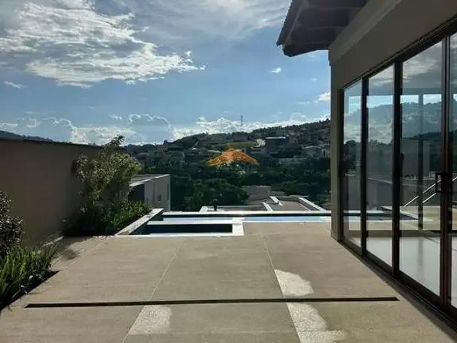 Casa / Sobrado para Venda em Bragança Paulista/SP Condomínio Vale das Águas 4 Quartos