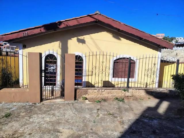 Casa / Sobrado para Venda em Bragança Paulista/SP Cruzeiro 2 Quartos