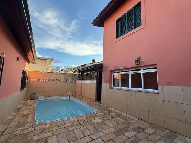 Casa / Sobrado para Venda em Bragança Paulista/SP Jardim Europa 4 Quartos