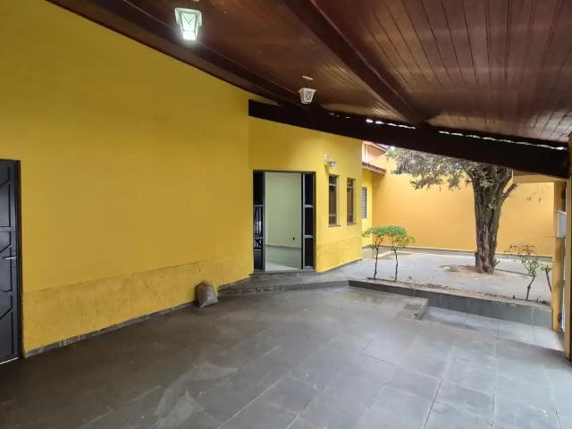 Casa / Sobrado para Venda em Bragança Paulista/SP Residencial das Ilhas 3 Quartos