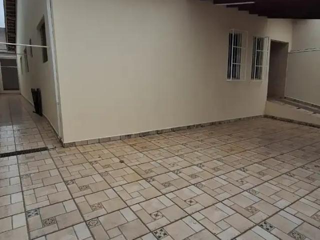 Casa / Sobrado para Venda em Bragança Paulista/SP Residencial dos Lagos 4 Quartos