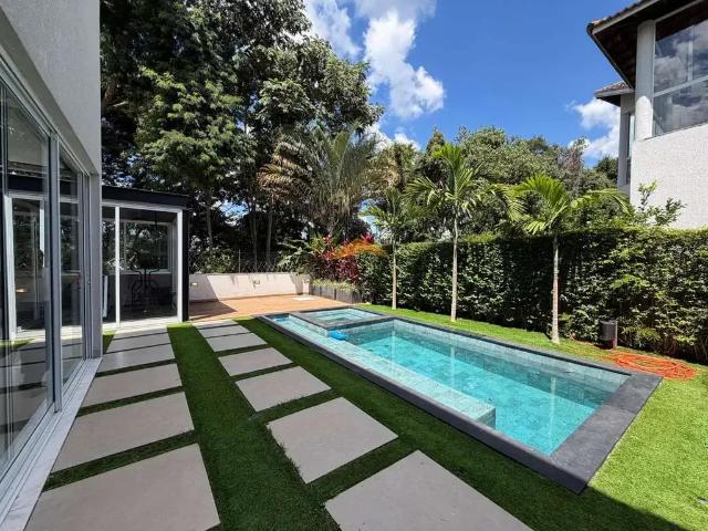 Casa / Sobrado para Venda em Bragança Paulista/SP Taboão 4 Quartos