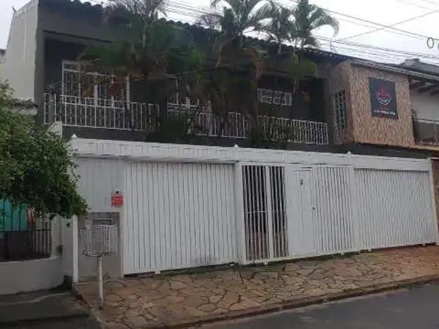 Casa / Sobrado para Venda em Brasília/DF Candangolândia 3 Quartos