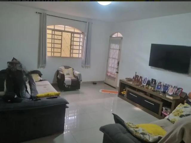 Casa / Sobrado para Venda em Brasília/DF Centro São Sebastião 3 Quartos