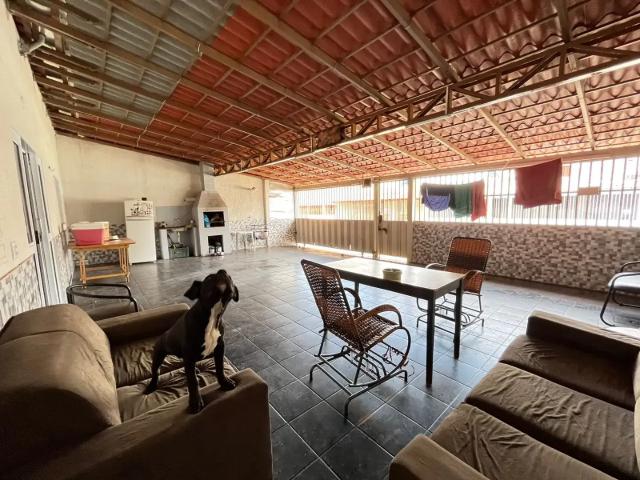 Casa / Sobrado para Venda em Brasília/DF Recanto das Emas 3 Quartos