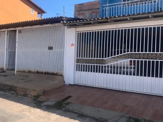 Casa / Sobrado para Venda em Brasília/DF Riacho Fundo I 4 Quartos