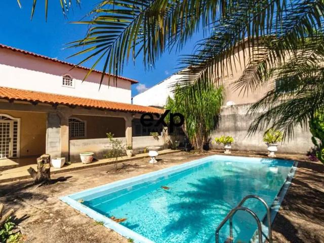 Casa / Sobrado para Venda em Brasília/DF Samambaia Sul Samambaia 6 Quartos