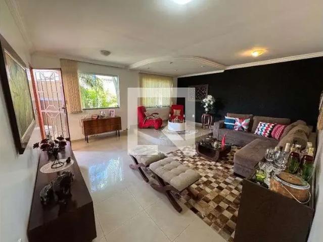 Casa / Sobrado para Venda em Brasília/DF Samambaia Sul Samambaia 6 Quartos