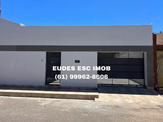 Casa / Sobrado para Venda em Brasília/DF Setor Oeste Gama 4 Quartos