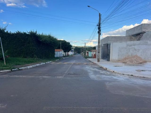Casa / Sobrado para Venda em Brasília/DF Setor Tradicional Brazlândia 2 Quartos