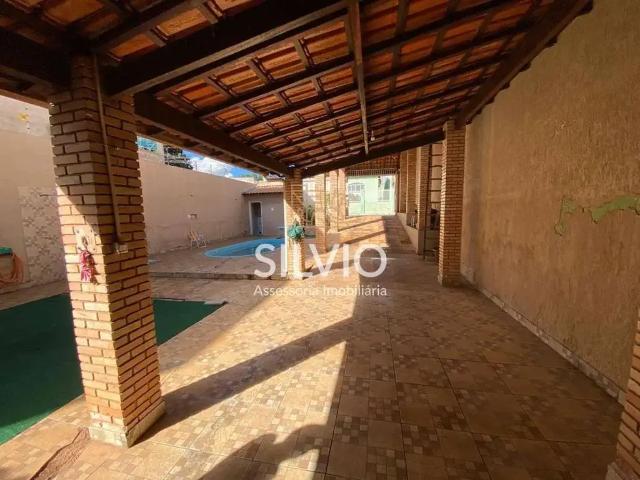 Casa / Sobrado para Venda em Brasília/DF Sobradinho 3 Quartos