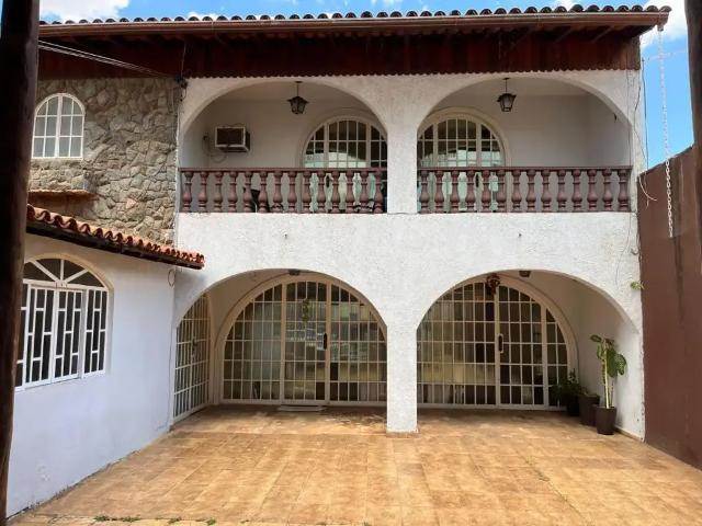 Casa / Sobrado para Venda em Brasília/DF Taguatinga Sul Taguatinga 6 Quartos