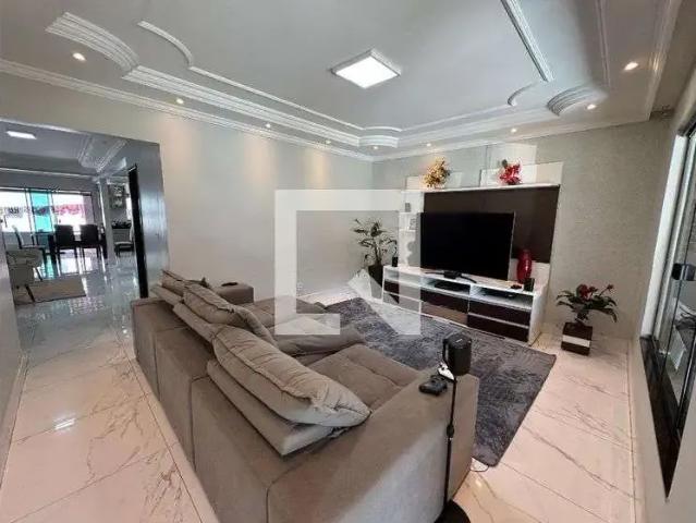 Casa / Sobrado para Venda em Brasília/DF Vicente Pires 4 Quartos