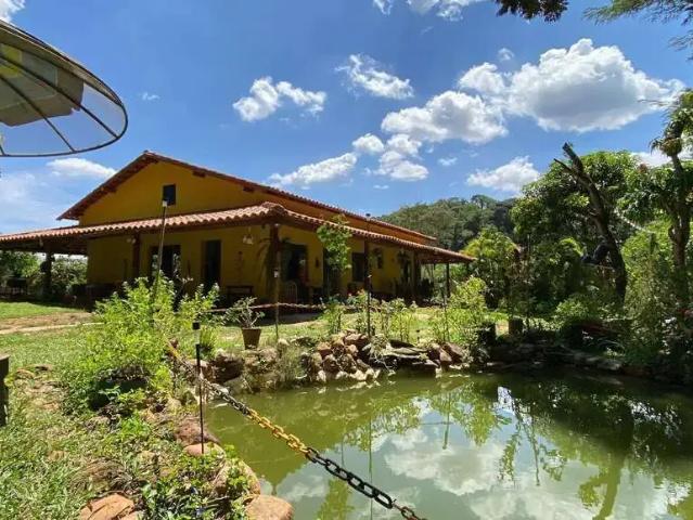 Casa / Sobrado para Venda em Brumadinho/MG Córrego Ferreira 3 Quartos
