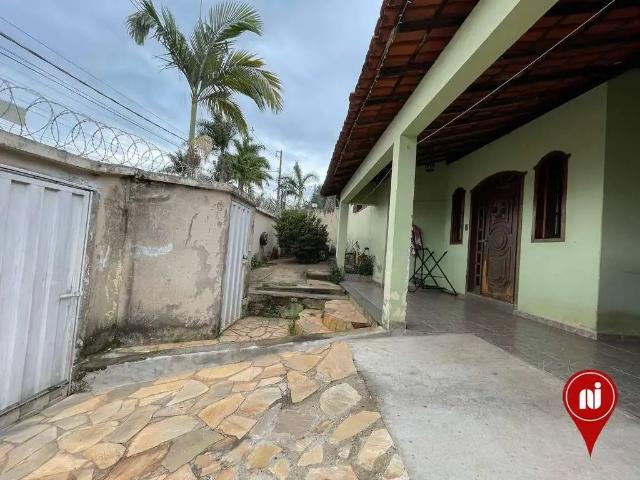 Casa / Sobrado para Venda em Brumadinho/MG Lourdes 4 Quartos