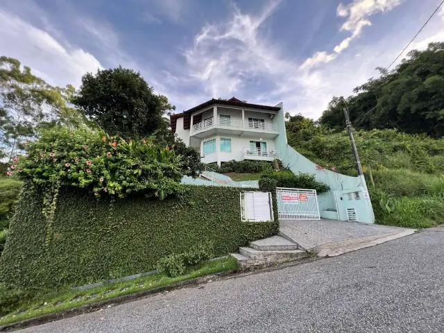 Casa / Sobrado para Venda em Brusque/SC Centro I 2 Quartos
