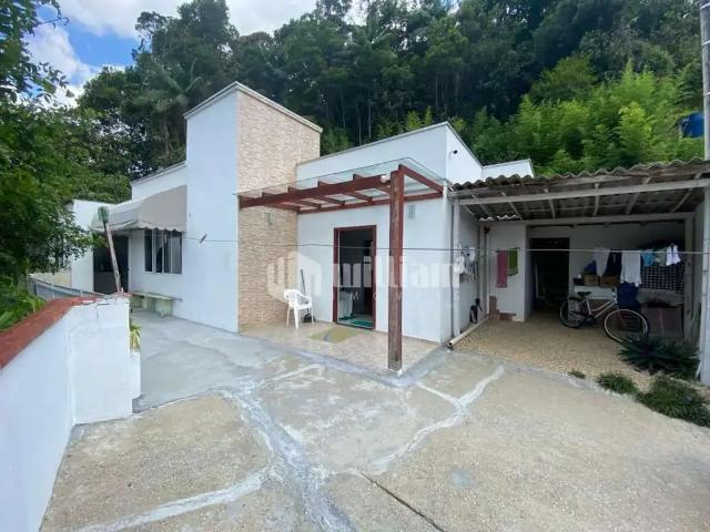 Casa / Sobrado para Venda em Brusque/SC Azambuja 3 Quartos