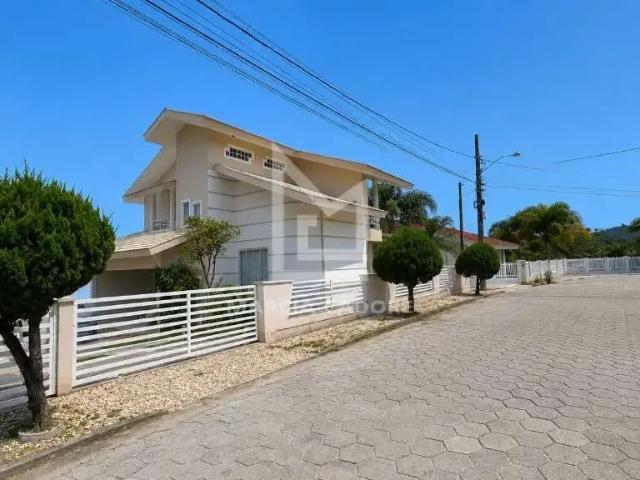 Casa / Sobrado para Venda em Brusque/SC Azambuja 4 Quartos