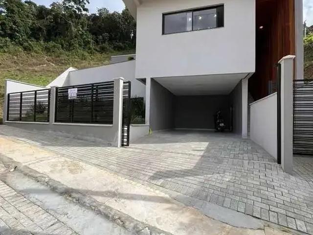 Casa / Sobrado para Venda em Brusque/SC Bateas 3 Quartos