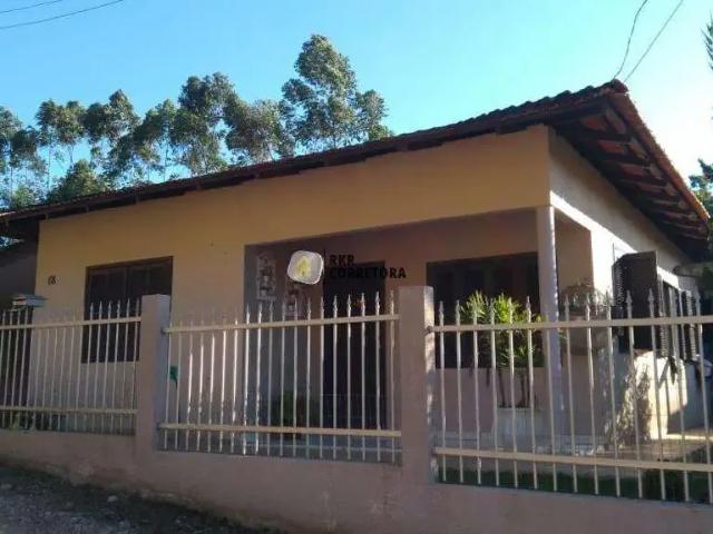 Casa / Sobrado para Venda em Brusque/SC Limeira Baixa 4 Quartos