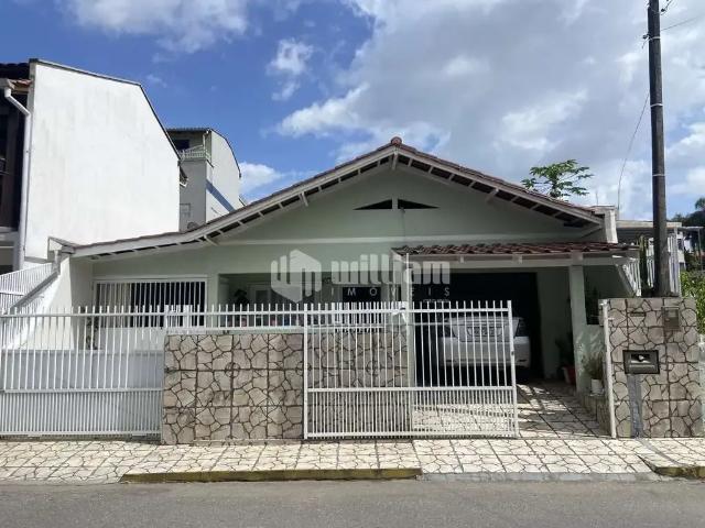 Casa / Sobrado para Venda em Brusque/SC Nova Brasília 3 Quartos