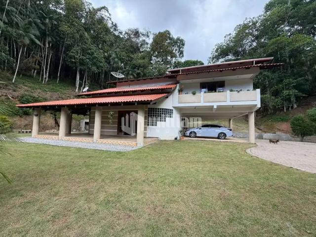 Casa / Sobrado para Venda em Brusque/SC Souza Cruz 4 Quartos