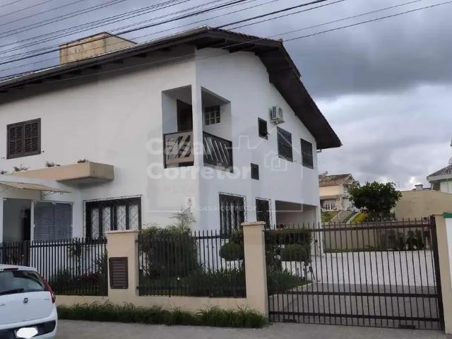 Casa / Sobrado para Venda em Brusque/SC Souza Cruz 4 Quartos