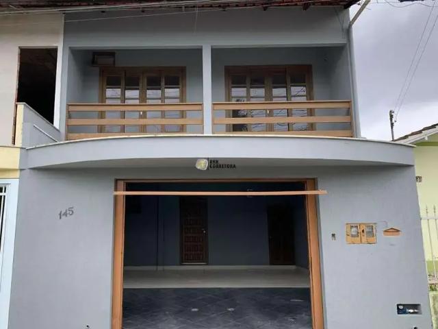 Casa / Sobrado para Venda em Brusque/SC Santa Terezinha 4 Quartos