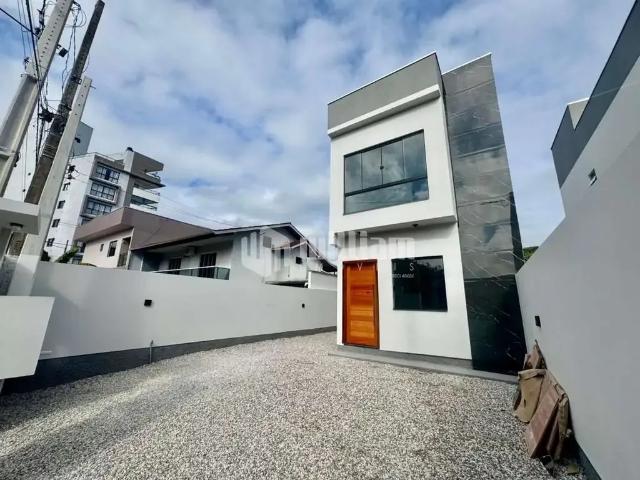 Casa / Sobrado para Venda em Brusque/SC Paquetá 2 Quartos