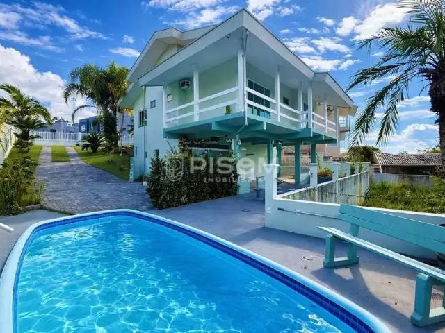 Casa / Sobrado para Venda em Brusque/SC Primeiro de Maio 5 Quartos