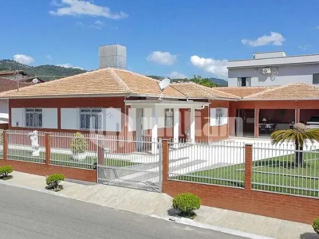 Casa / Sobrado para Venda em Brusque/SC Águas Claras 3 Quartos