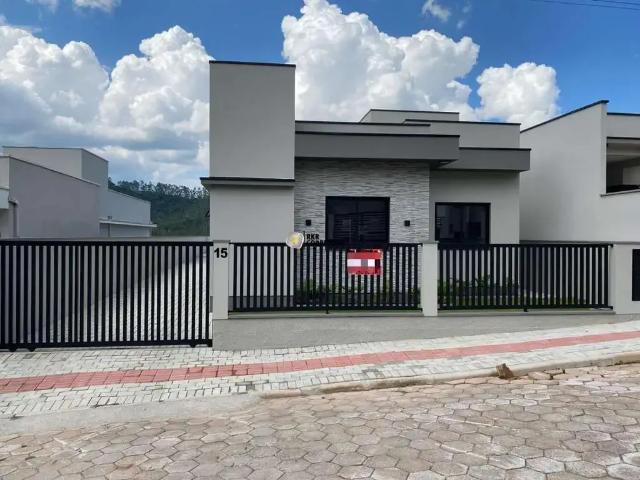 Casa / Sobrado para Venda em Brusque/SC Primeiro de Maio 3 Quartos