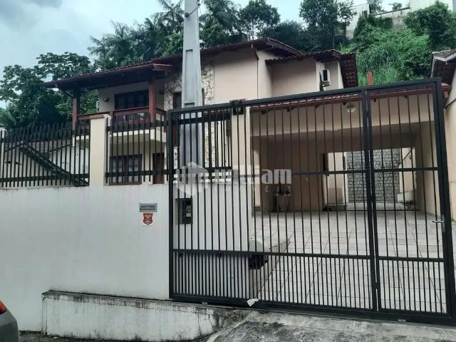Casa / Sobrado para Venda em Brusque/SC Primeiro de Maio 3 Quartos
