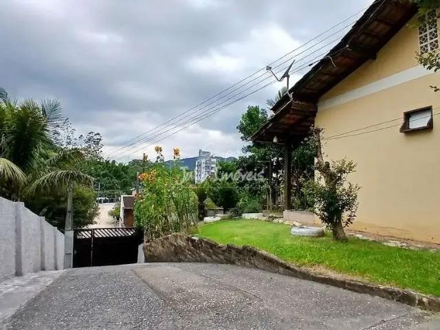 Casa / Sobrado para Venda em Brusque/SC Tomaz Coelho 3 Quartos